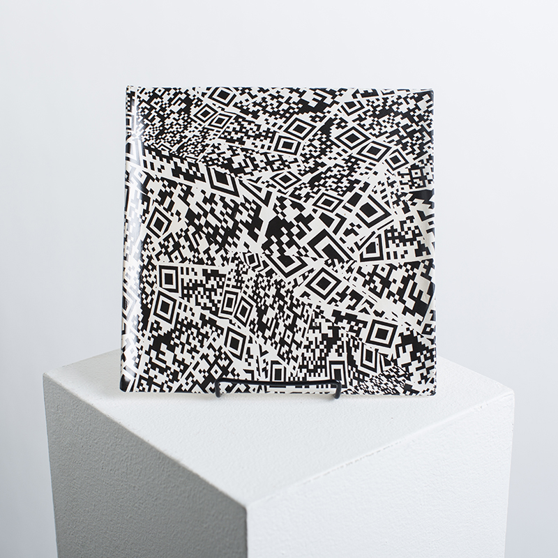 Flower Matrix Augmented-Reality Ceramics–Mirror Glitch by Claudia Hart ...